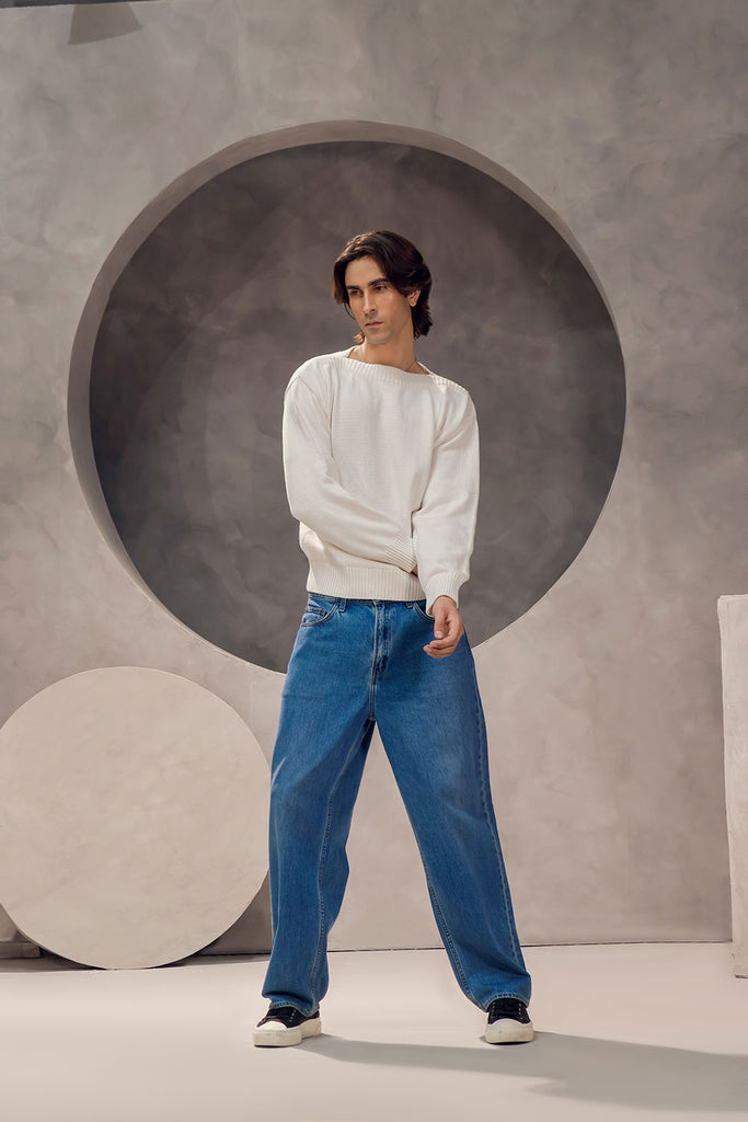 White Boat Neck Cropped Fit Sweater | ZED