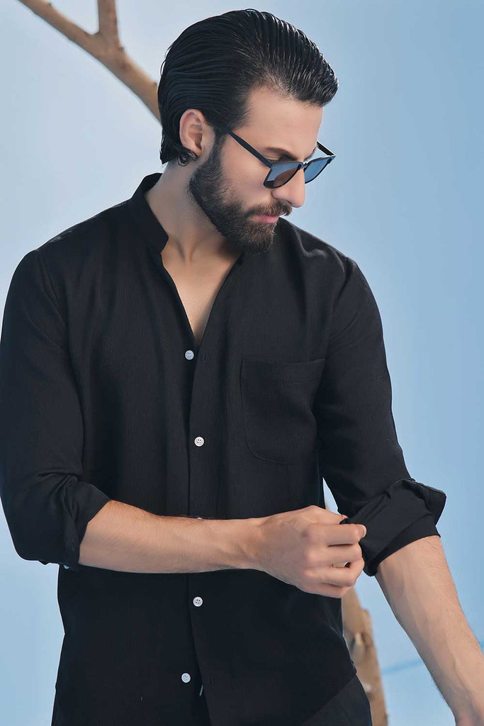 Black Seersucker Open V-Neck Collared Shirt | ZED